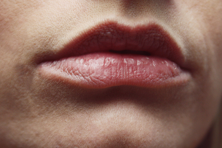 Kissable Valentine lips, without makeup or surgery! – AND A THOUSAND WORDS