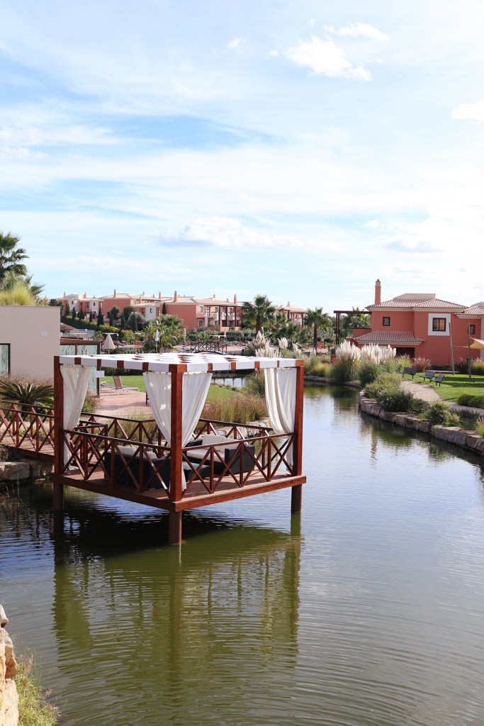 Monte Santo – AND A THOUSAND WORDS