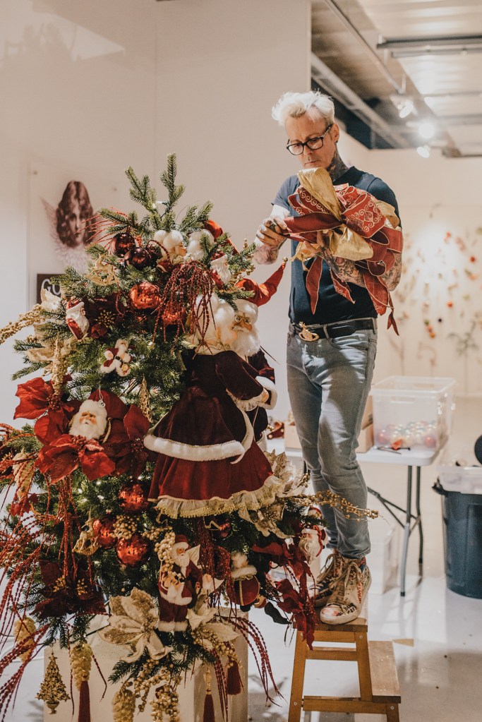 The wonderful world of Goodwill Christmas decorations – AND A THOUSAND ...